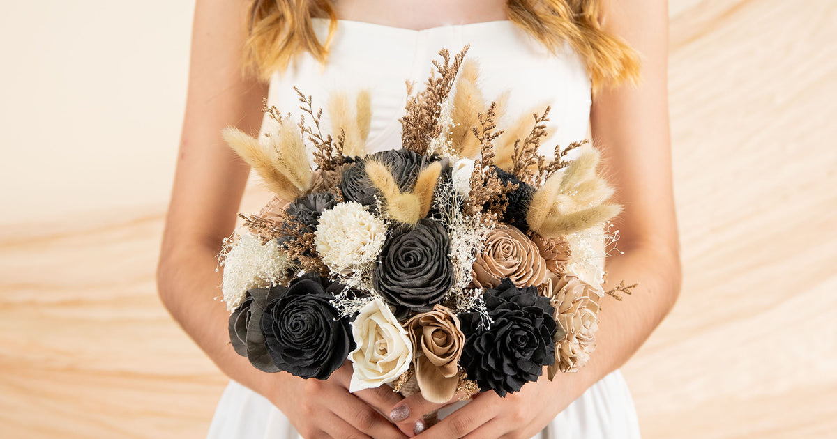 black and white wedding flowers
