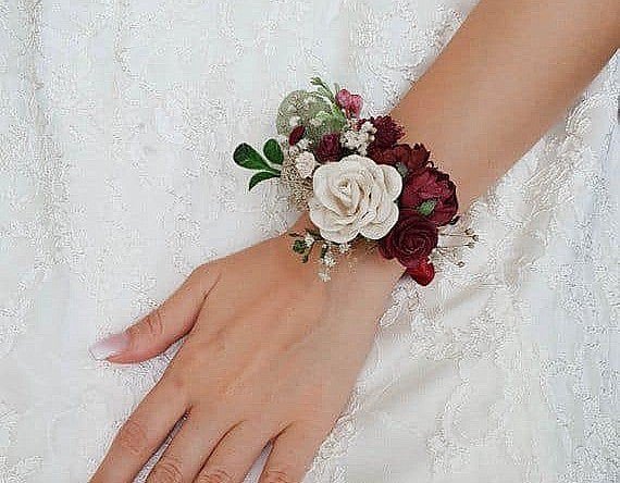Radiant Bridesmaid Corsage Ideas for Your Fall Wedding – Sola Wood Flowers