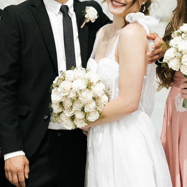 White Wedding Bouquet Ideas for Brides with Fake Flowers – Sola-Flowers