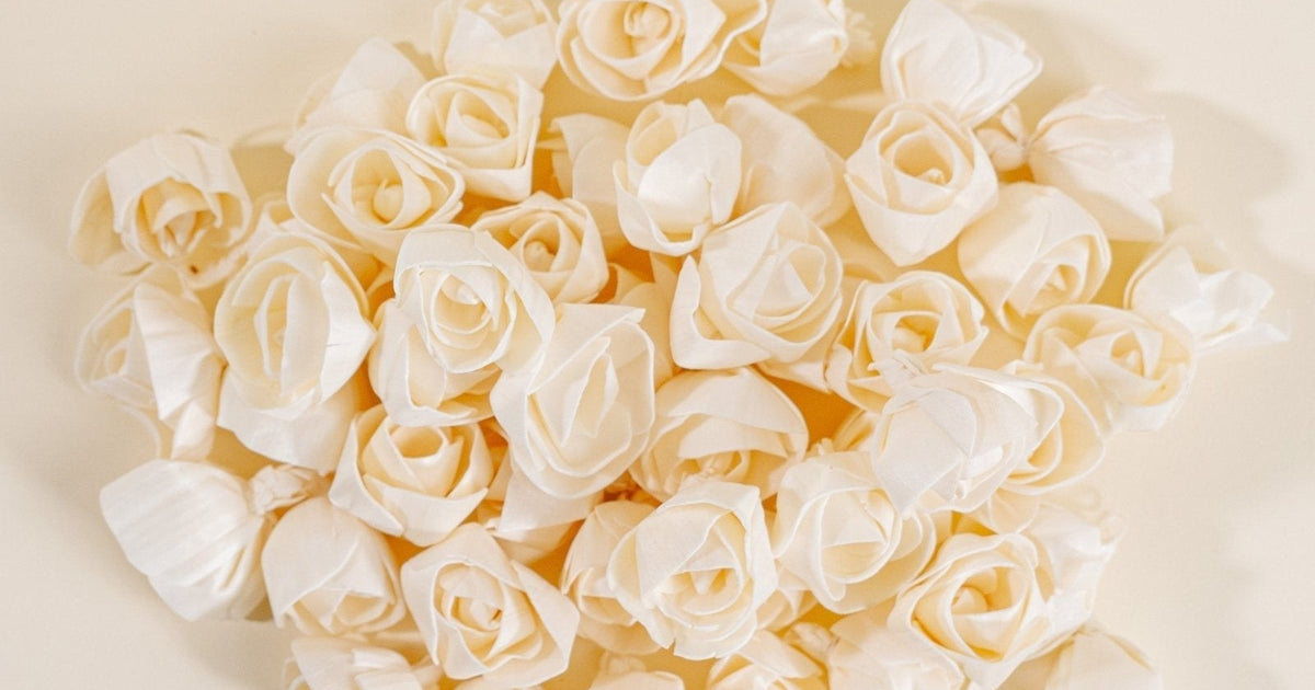 1.5" Dear Holly - 50 Pack – Sola Wood Flowers