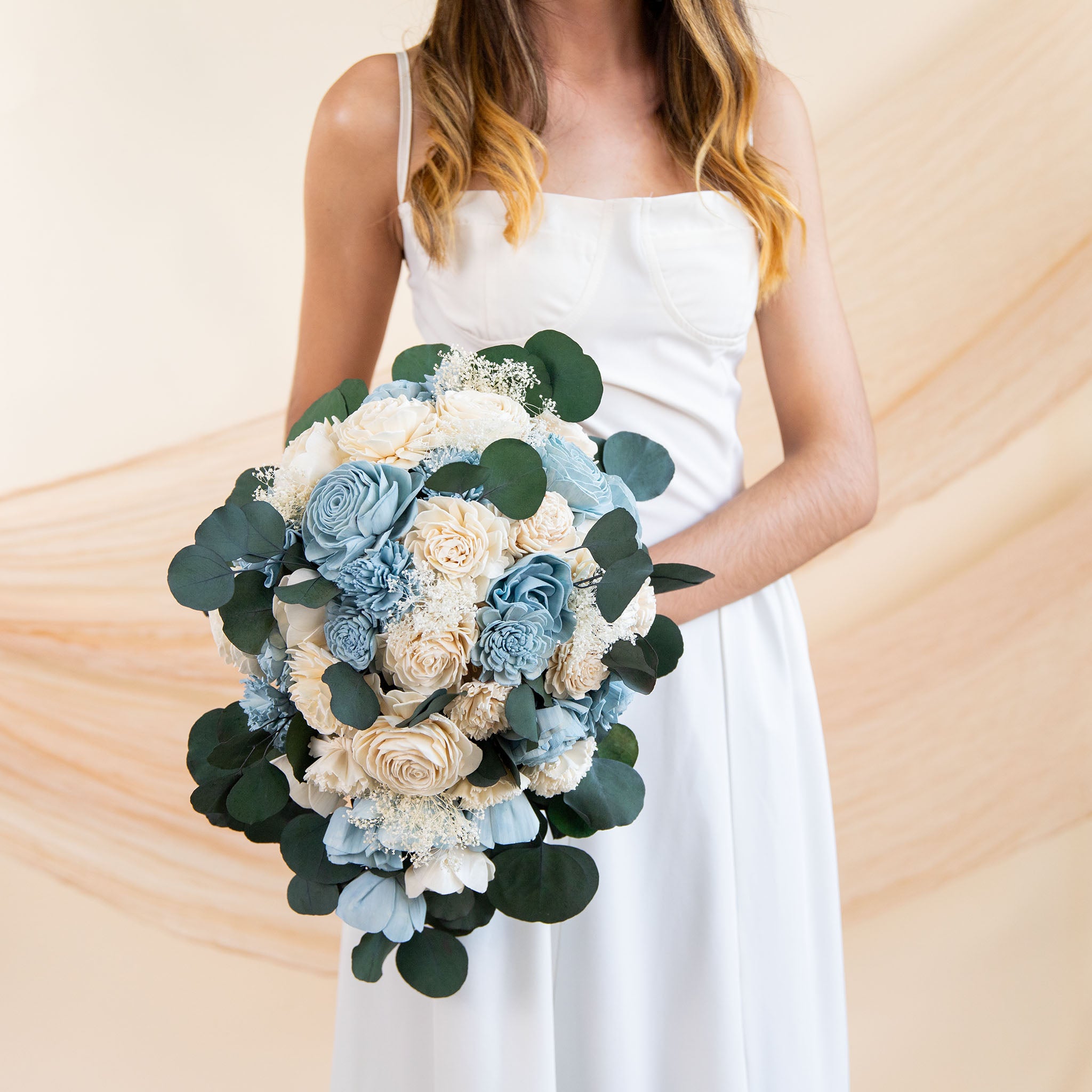 Eloise Cascade Bouquet – Sola-Flowers