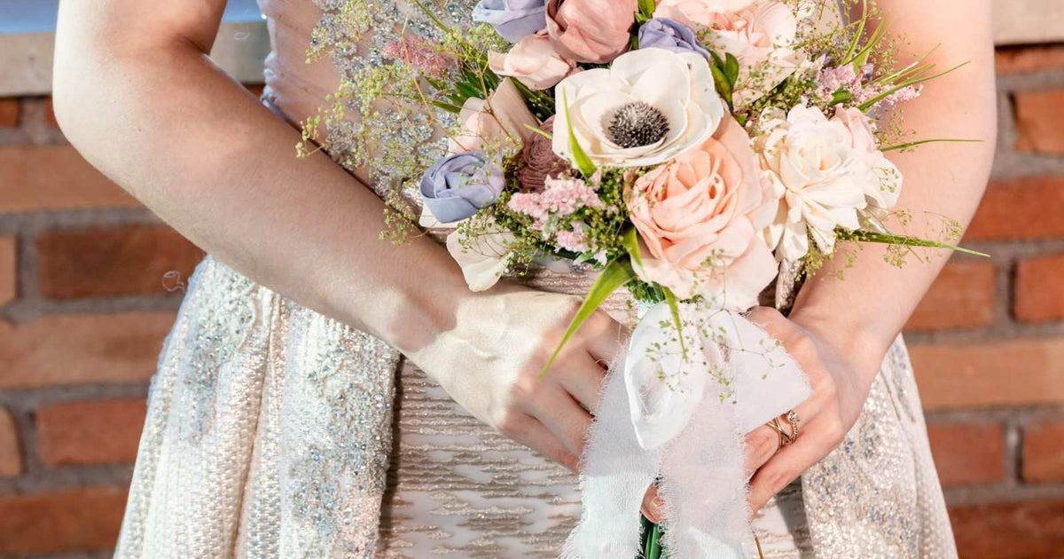 Luxe Bloom Bridesmaid Bouquet – Sola-Flowers