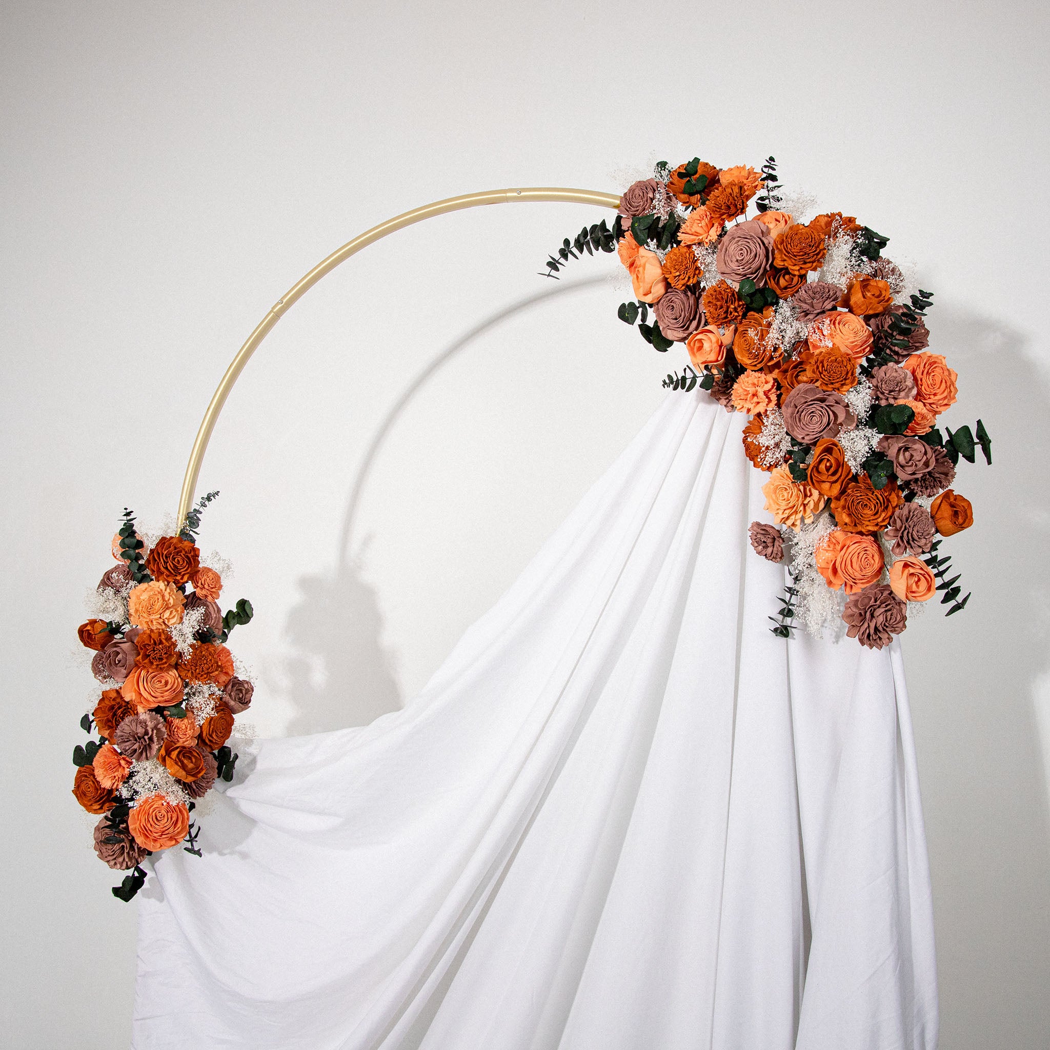 Pool noodle wedding arch | Beachweddingtips.com