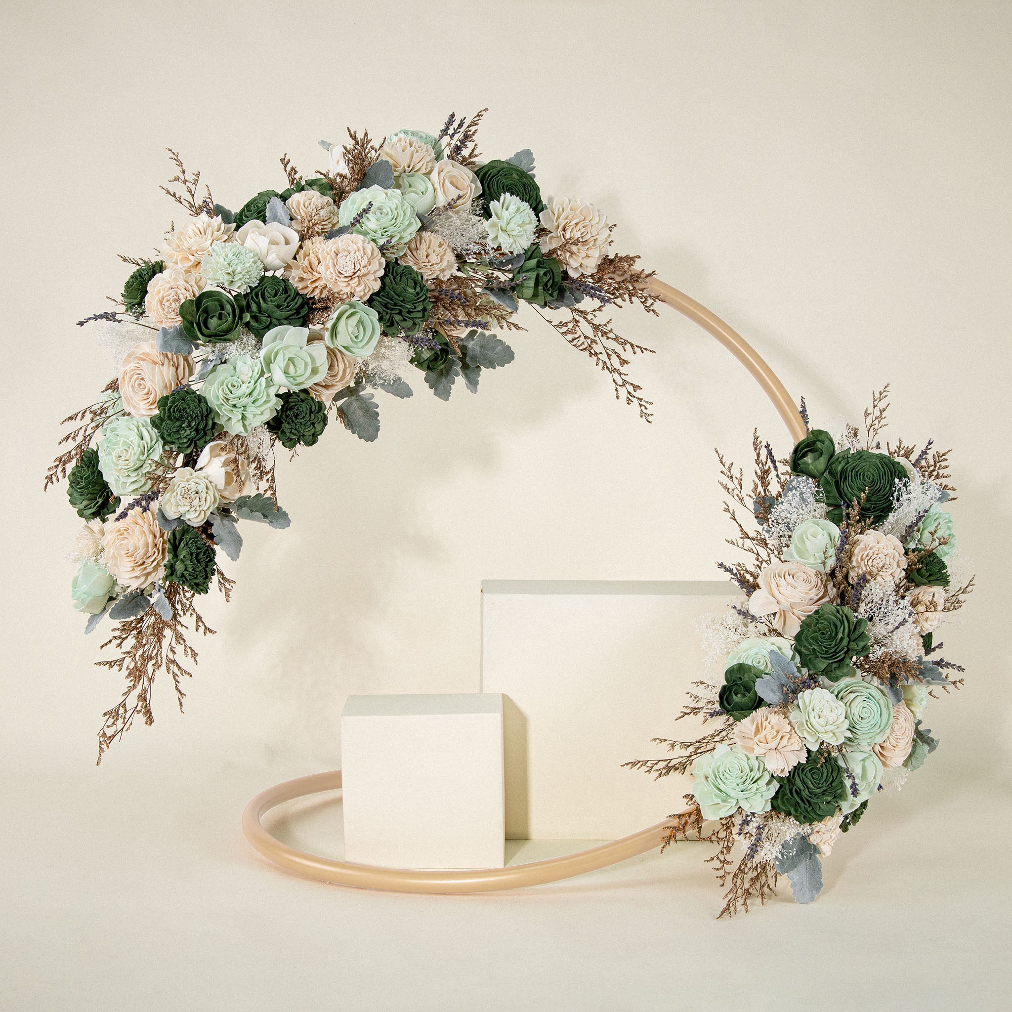 Pool noodle wedding arch | Beachweddingtips.com