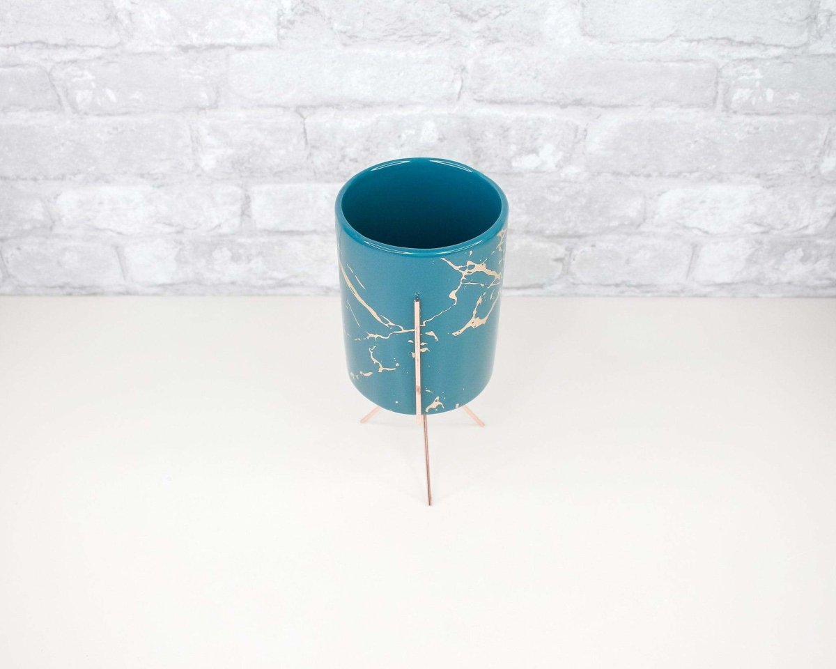 Marble Vase With Stand (Multiple Color Options) – Sola Wood Flowers