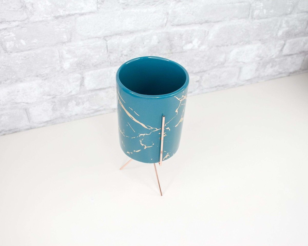 Marble Vase With Stand (Multiple Color Options) – Sola Wood Flowers
